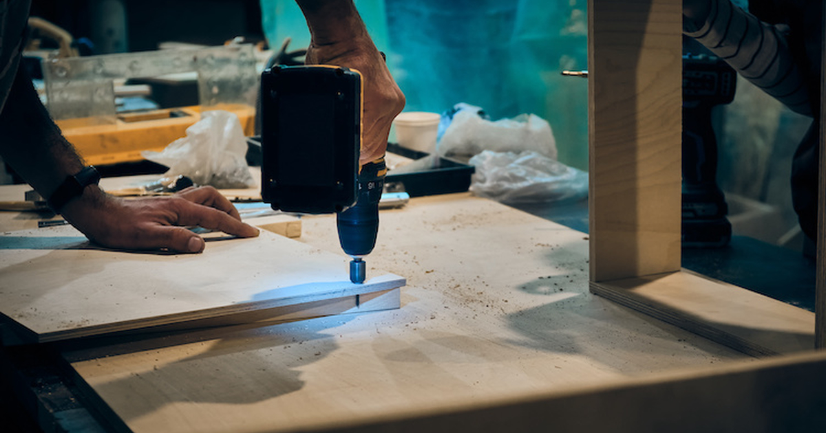 Υλικά και Εργαλεία για DIY Γραφείο | Βήματα για Κατασκευή Ξύλινου ...
